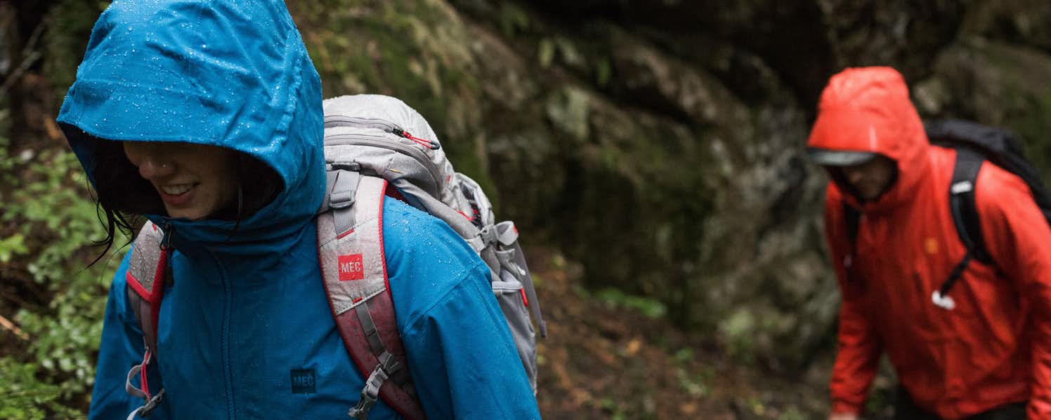 First-Time Hiker Checklist: Packing the Basics - StoryV Travel & Lifestyle